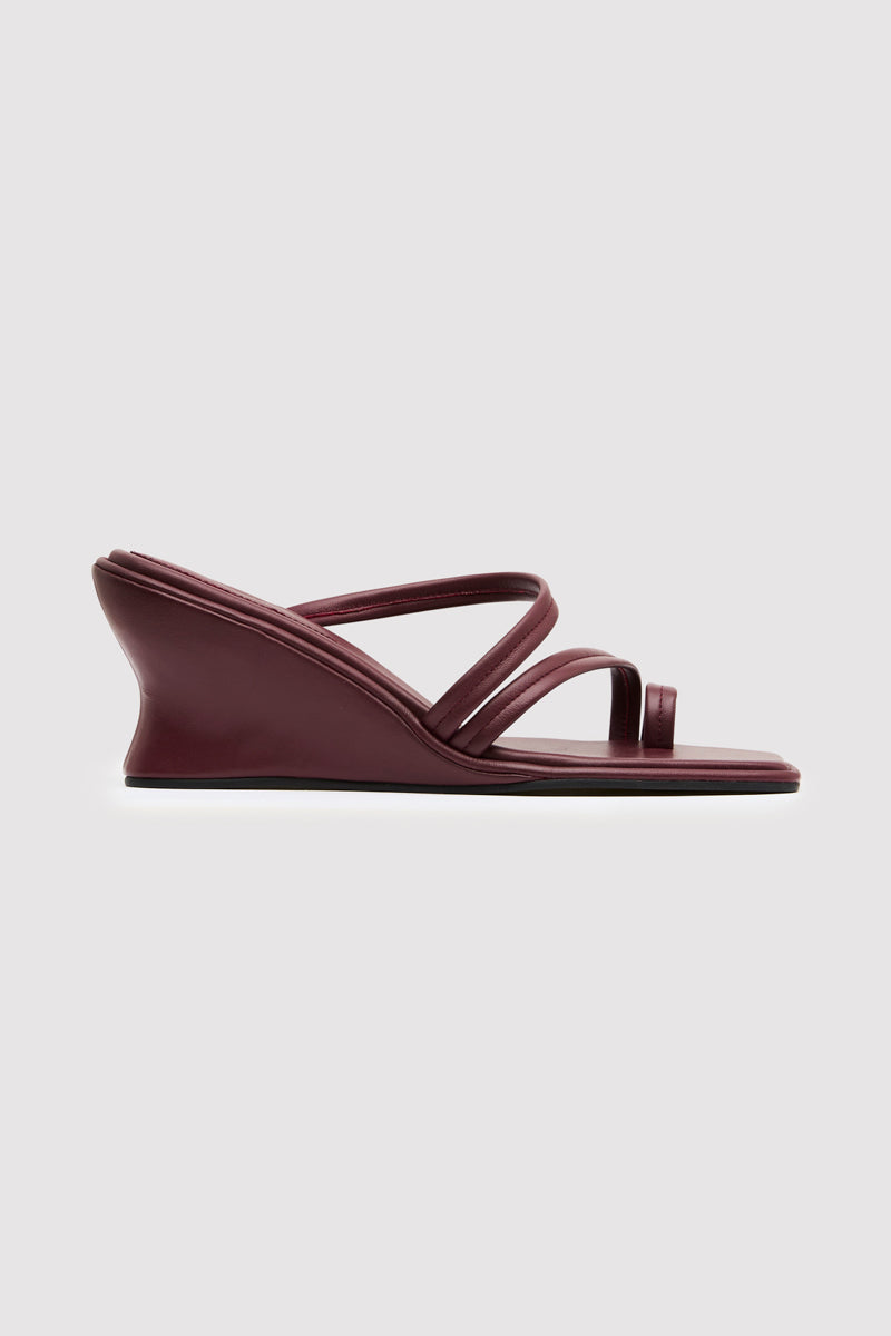 St. Agni | Soft Strap Contour Wedge - Plum